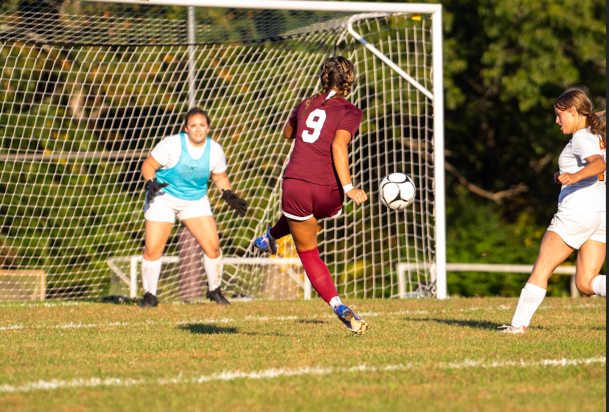 Senior Spotlight: Meet Addison Macdonald and Riley Burdick – The Maroon